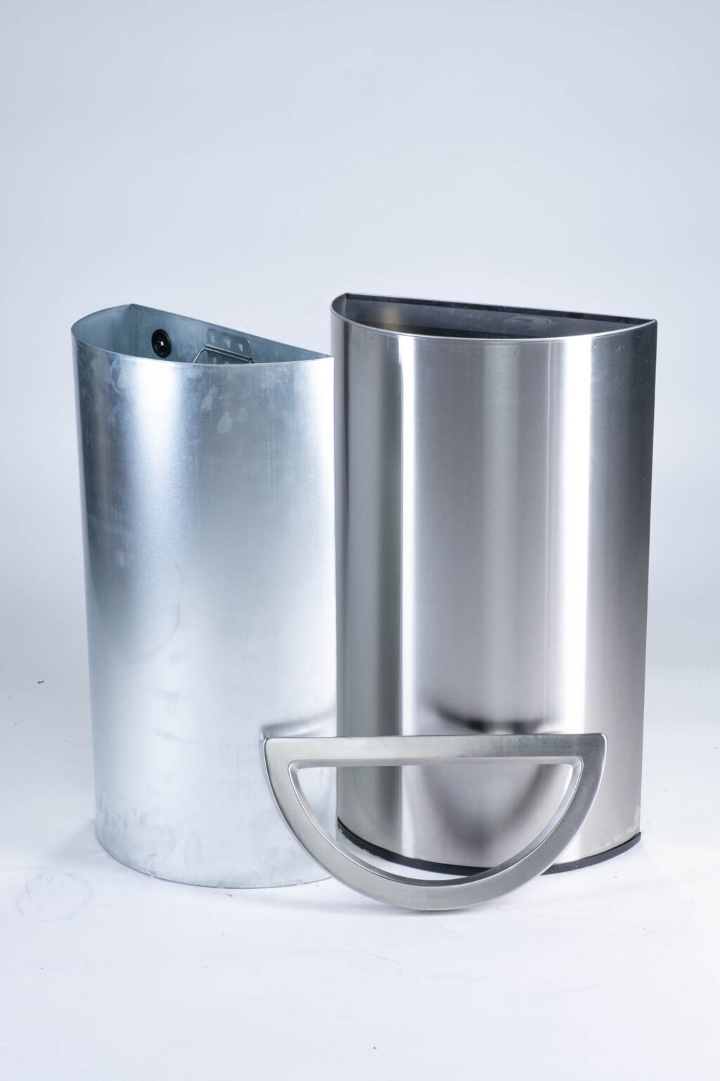 Waste Container - Half Moon 15 Gallon